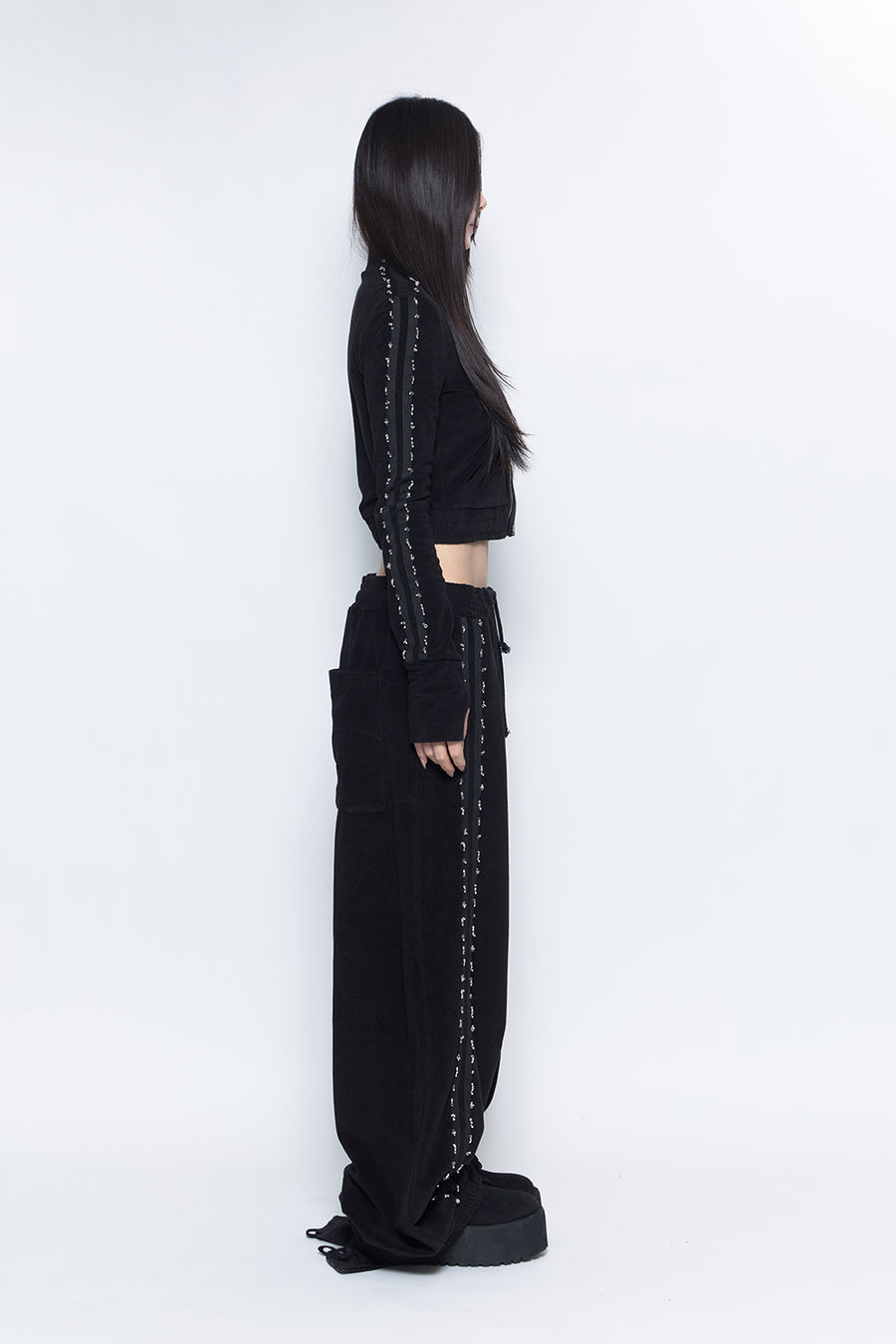 SCARLET – THEREDTHREAD